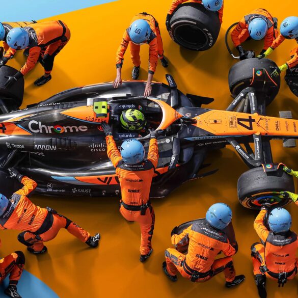 McLaren Formula 1 Team World Record Fastest Pit Stop | Collector's ...